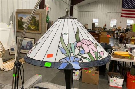 Floor Lamp Pretty Stained Glass Shade Hash Auctions