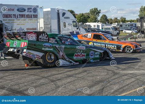 John Force Funny Car Editorial Stock Image Image Of Mustang 44538174