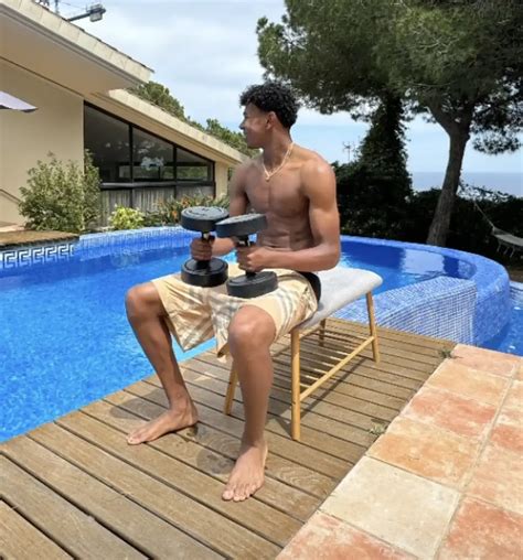 Lamine Yamal Shows Off Ripped Physique In Fresh Instagram Pic Hes