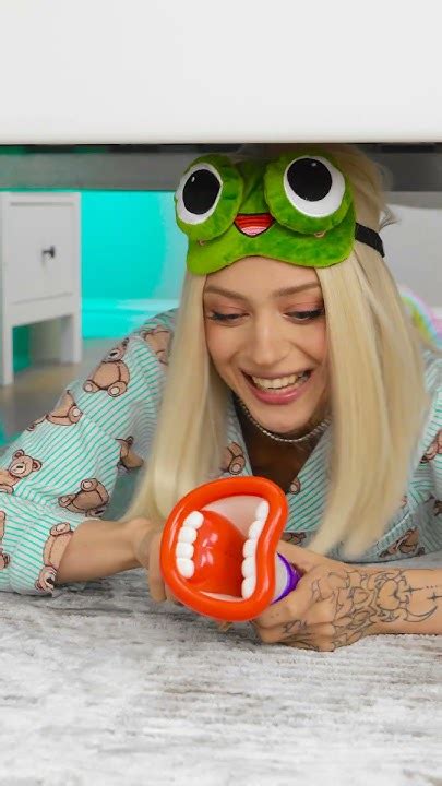 Девушка подставила монстра за кражу конфет 😂😂😂 123go Youtube