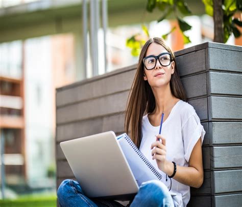 Persuasive Essay Guide How To Write A Persuasive Essay