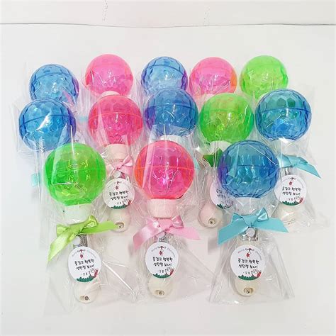 👉실제 발송건입니다👈 아이들 크리스마스선물로 마이크반짝이 어린이집유치원생일선물답례품 선물포장 픽셀크루