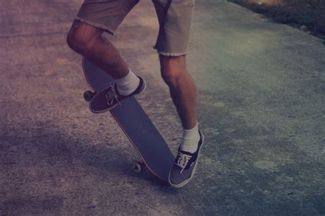 배경 화면 화려한 화이트 양말 사진술 청바지 마른 스케이트 보드 밴 롱 보드 Longboarding 공기