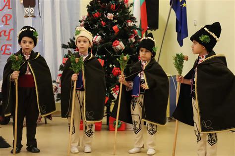 Коледарчета в Хасково Искра бг