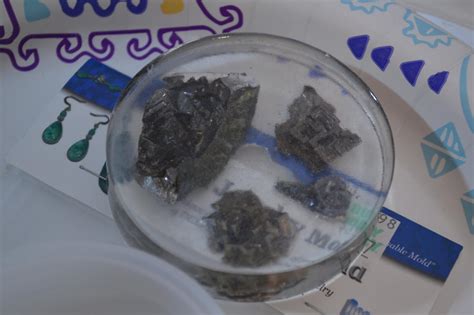 Bismuth Crystals In Resin R Crystalgrowing
