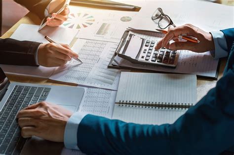 14 Examples Of Variable Expenses That Will Help You Budget