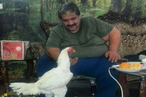 تاریخ خروس بازی در ایران؛ رضا ده‌تن مشهورترین خروس‌باز ایران که با