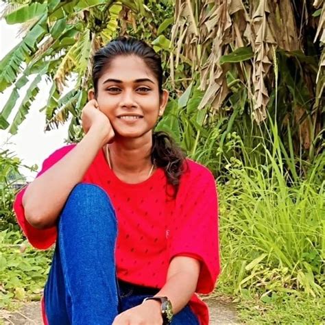 Aswathy Achu As Wa Th Yii Threads Say More