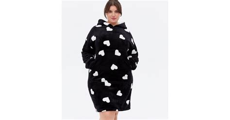 Curves Black Heart Fleece Oversized Blanket Hoodie New Look