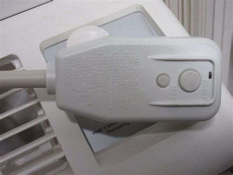 Haier Ac Window Unit 17w X 14d X 12h Good Albrecht Auction Service
