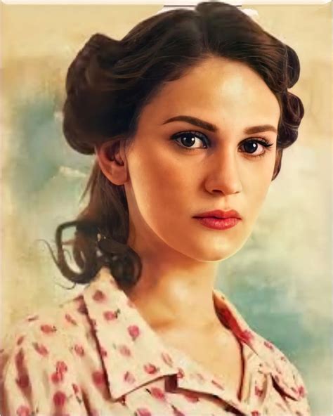 Pin By Adele Leggieri Bonetti On Farah Zeynep Abdullah Farah Bergen