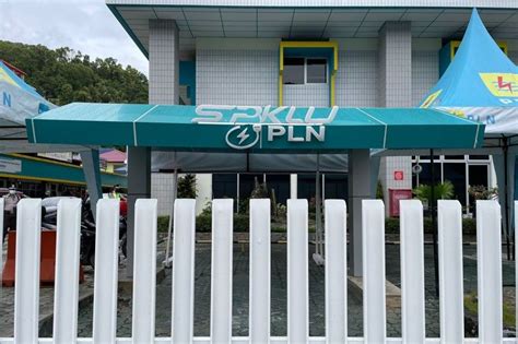 PLN Papua Bangun SPKLU Pertama Di Kota Jayapura ANTARA News Papua