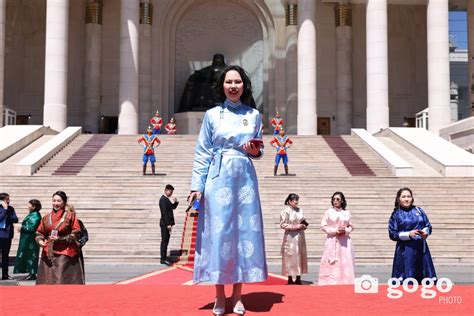 ФОТО “Алдарт эх” одон бол ээжүүдийн дундаршгүй хайр сэтгэл зүтгэлийн илэрхийлэл юм