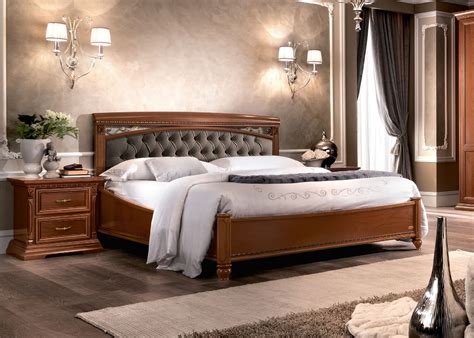 Купить спальню Кровать TREVISO CAPITONNE ВИШНЯ Camelgroup Италия