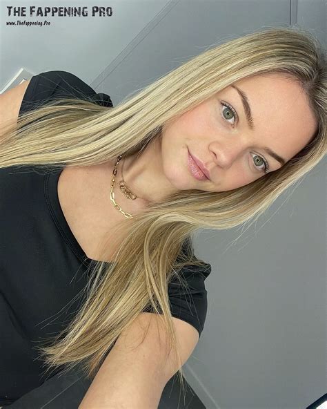 Loena Hendrickx Nude Skater Photos The Fappening