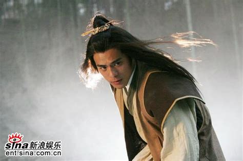 资料图片：《碧血剑》精彩剧照 袁承志窦智孔影音娱乐新浪网