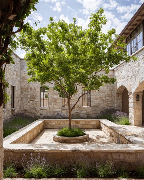 22 Courtyards With A Tree In The Middle