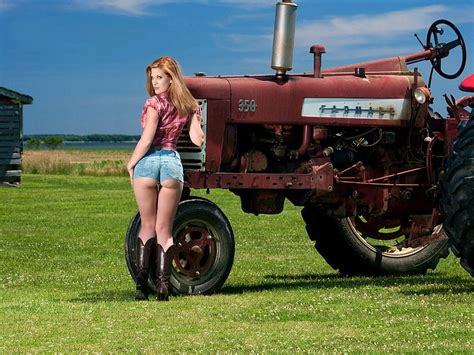 John Deere Girl Wallpaper