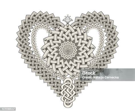 판타지 켈트 마법 기호 그리기 양식화된 하트 심볼 민족 켈트족 매듭 패턴 로고 아이콘 문신 보석을 인쇄하십시오 민속 기하학적 원 장식입니다 벡터 그림입니다 스케치에 대한
