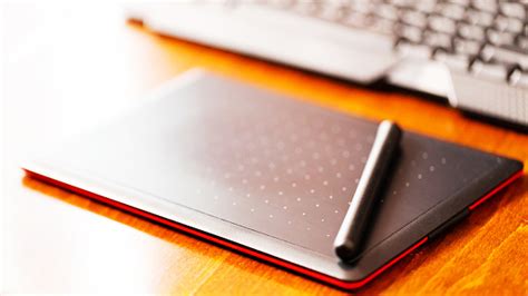 원격 작업 그래픽 디자이너 프리랜서 직장 직장에서 노트북 스마트 폰 및 그래픽 태블릿 0명에 대한 스톡 사진 및 기타 이미지 0명 개념 그래픽 타블렛 Istock