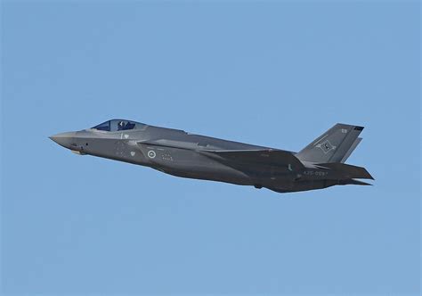 Royal Australian Air Force F 35s • A35 059 • F 16 Photography