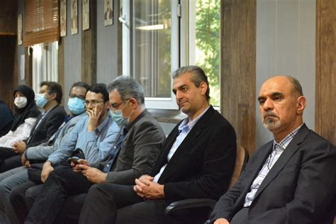 چهارمین نشست روسای بخش‌ها با حضور رئیس دانشگاه در مجتمع بیمارستانی امام خمینی ره سینا رسانه