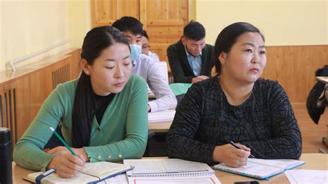 “Хүүхдийн өвчний цогц менежмент” ийн сургалт болж байна