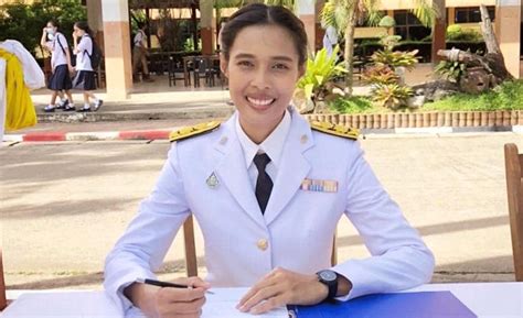 ครูสาว ลาออกจากราชการ เพราะเบื่อ ‘ระบบที่บ้าเอกสาร งานหนักจนกลืนกิน