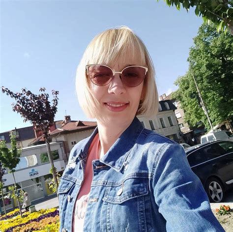 Захир Светът принадлежи на тези които са доволни от него Добро утро ☕️💚 Facebook