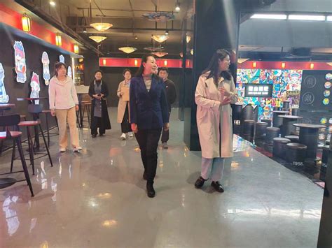 微山县人民政府 工作动态 省农技推广中心到留庄镇运河里调研