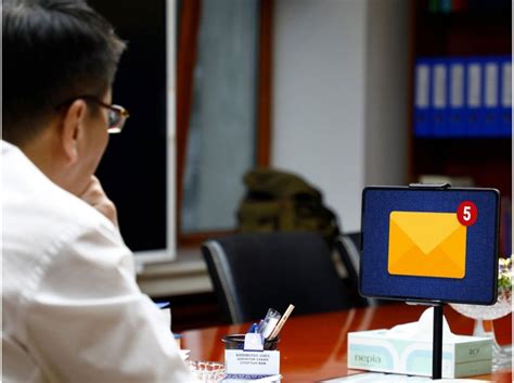 БШУ ны сайдад боловсролын асуудлаар 1052 иргэн захидал бичжээ