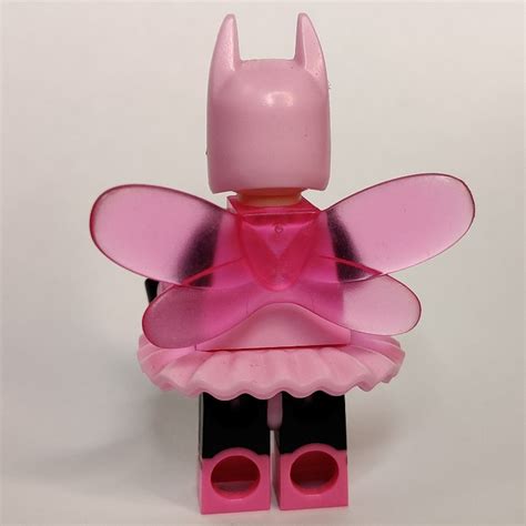 Lego Set Fig 001510 Batman Bright Pink Suit Bright Pink Cowl Wings