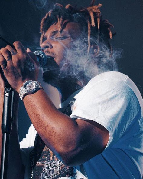 심장마비 돌연사 주스 래퍼 비행기 수하물서 총기·마리화나·마약성 약물 등 대거 발견 브릿지경제