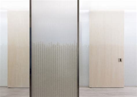 Uufie Makes Medical Clinic With Translucent Polycarbonate Walls