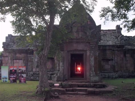 ปราสาทพนมรุ้ง พระอาทิตย์ขึ้นตรง 15 ช่องประตู 8 10 ก ย นี้