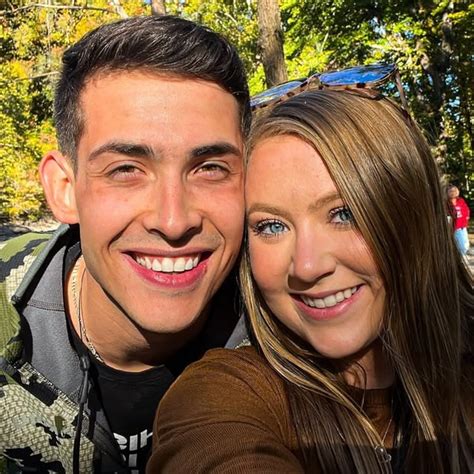 H O L D E N T Y N E R Holdentyner Threads Say More