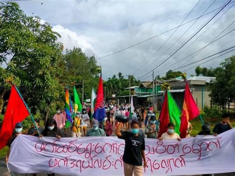 လောင်းလုံးတွင် တော်လှန်လူငယ်များက ဖက်ဆစ် စစ်တပ် ချေမှုန်းရေး ချီတက် သပိတ်မှောက် Khit Thit Media