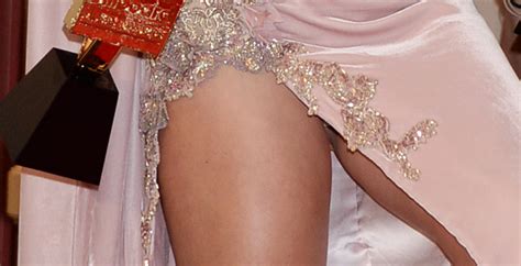 Taylor Swift Pussy Flash Of The Day DrunkenStepFather Com