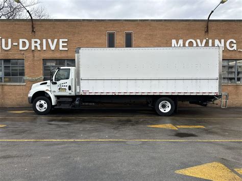 24 Foot Box Truck With Lift Gate Rentals Chicagoland Truck Rental