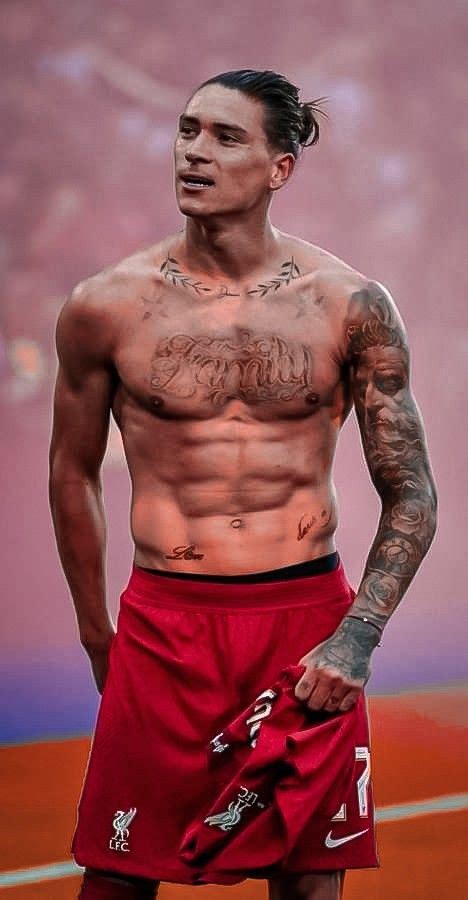 Darwin Núñez สโมสรฟุตบอลลิเวอร์พูล ลิเวอร์พูล ฟุตบอล