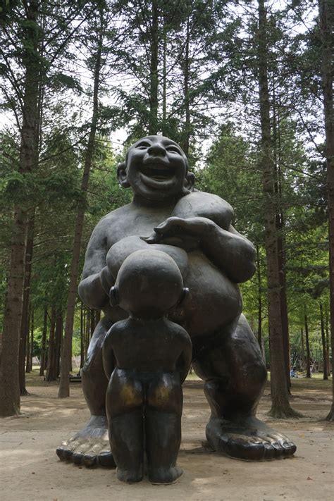 무료 이미지 자연 숲 추상 목재 기념물 동상 공원 선박 조각 미술 청동 공장 강원도 전시회 나미