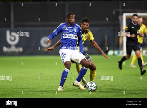 08 Iyad Mohamed Pau 14 Cyrille Loic Onana Etoga Scb During The Ligue 2 Bkt Match Between