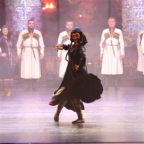 Ninatotiauri Dance ქალაი 🏔️ Erisioni Official ალბათ სისხლი მართლა ყივის 🩸 მინდა რომ ის