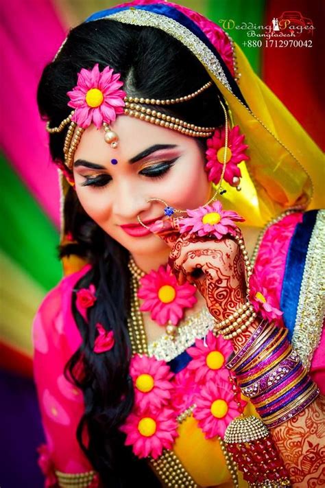 Colourful Gaye Holud Jewelry Indian Wedding Bride South Indian