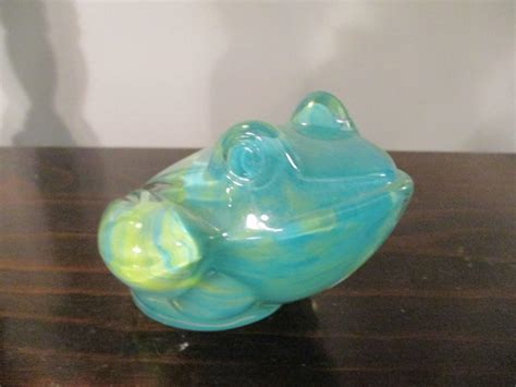 Glass Frog Paperweight