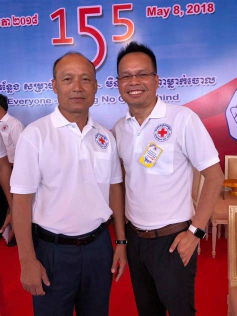 ឧកញ៉ា ហេង ឡុង និងឧកញ៉ា សៅ វលក្ខណ៍ ទទួលបានគ្រឿងឥស្សរិយយស «សុវត្ថារា ថ្នាក់មហាសេនា