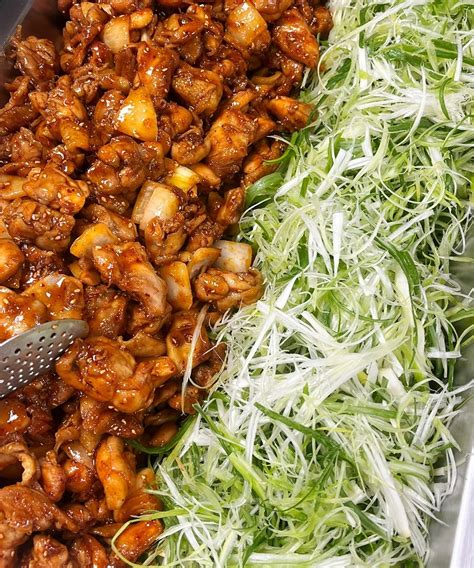 영양사 이소연 ෆ̈ 닭고추장구이 And 파채 And 콘마요소스 And 깻잎쌈무 And 레몬크림새우 And 맑은 순두부탕 👩🏻‍🍳 11월의 시작은 닭메뉴 중 선호도 단연 1위 닭고추장구이🐓