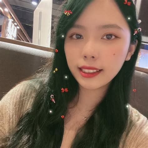 맹진 ️ Phoebe 08070629 • Threads Say More