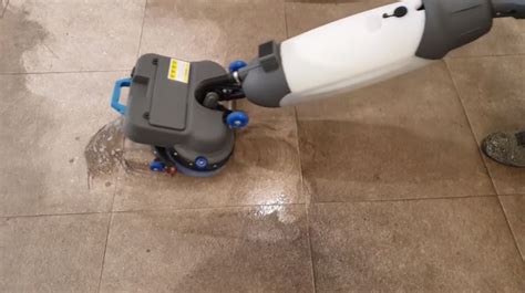 바닥청소장비 납품현장 식당바닥 기름때 말끔하게 제거 미코플러스