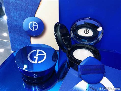 GA極光藍氣墊粉霜終於登台超美外殼加水霧光妝感不搶不行 ET Fashion ETtoday新聞雲